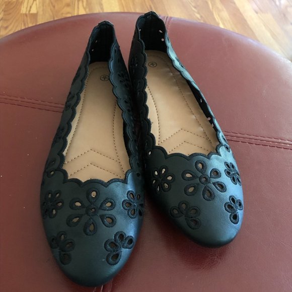 Unbranded | Shoes | Black Vegan Leather Laser Cut Ballet Flats Size 9 ...